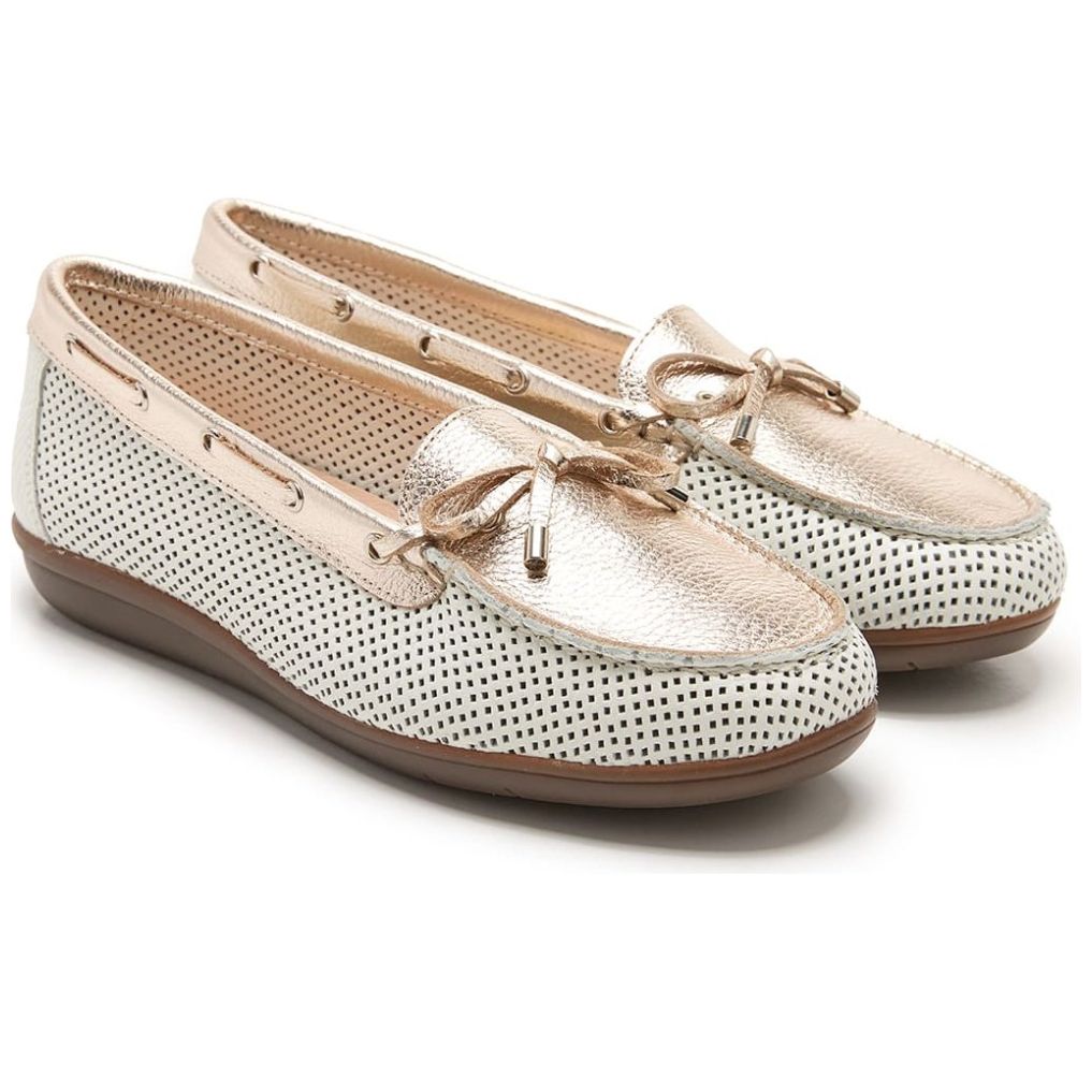 Mocasín para Mujer en Piel Perforada con Banda Náutica Color Blanco 24Hrs.
