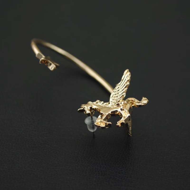 Decoración en Oreja Ear cuff de Unicornio Dorado