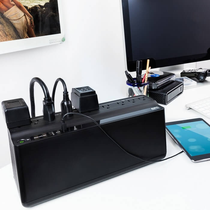 No Break APC Back-Ups BE850M2-LM 850VA 450W 120V 9 Contactos