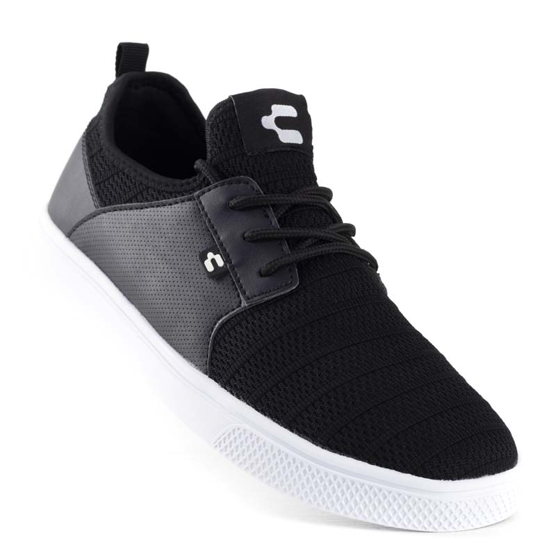 TENIS NEGROS MARCA CHARLY URBANOS MOD.1038050