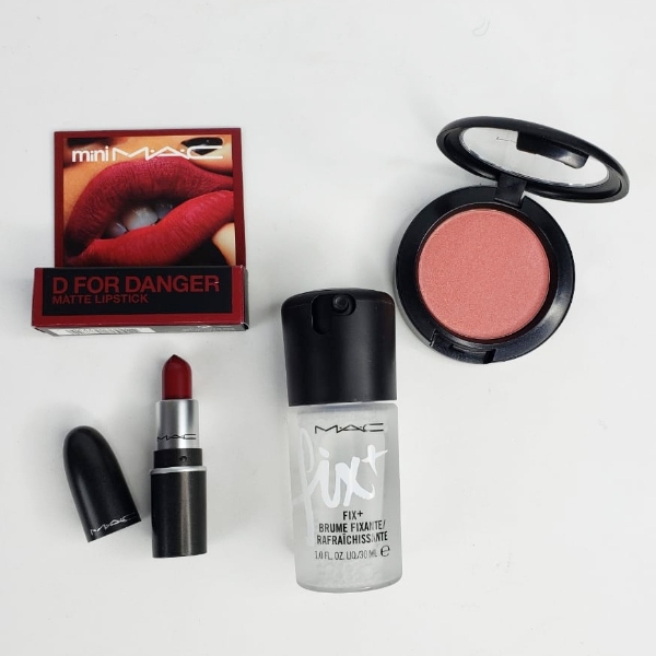 KIT COSMETICOS MAC + COSMETIQUERA (4 PZAS)