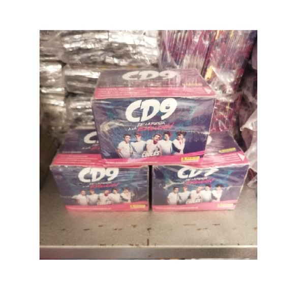 CAJA CON 50 SOBRES DEL ALBUM CD9 DE LA FIESTA A LA EVOLUCION - PANINI