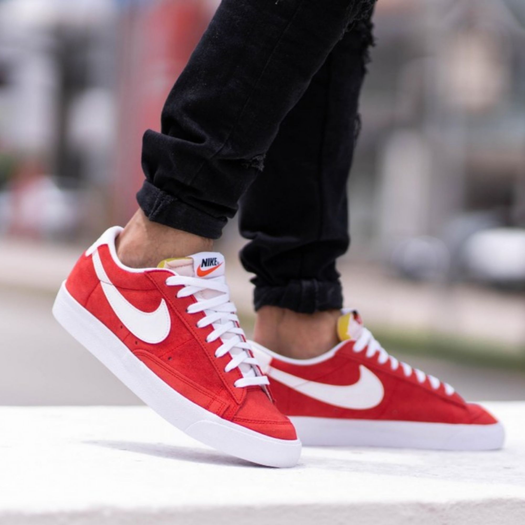Tenis Nike Blazer Low 77 Sede Rojo Originales DA7254600