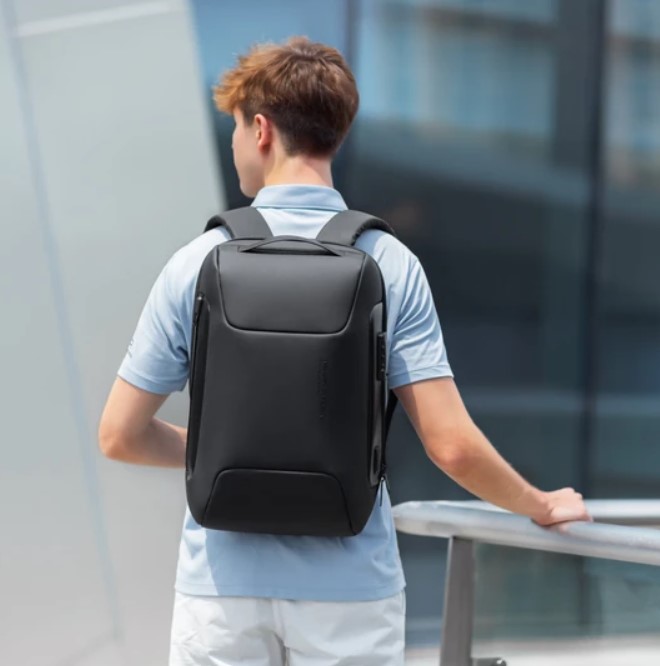 Mochila Grande Mark Ryden. Para negocios. Puerto de carga USB y Micro ...