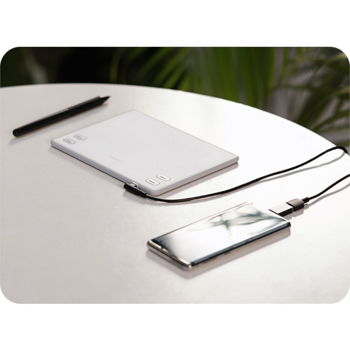 Tableta Digitalizadora Huion Inspiroy RTE-100 Blanca Dibujo