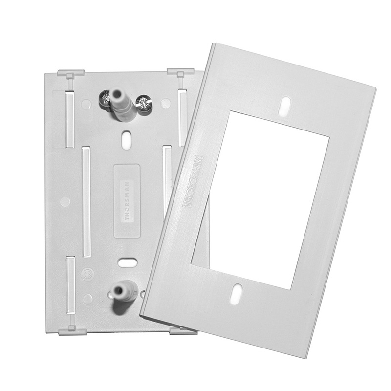 SOPORTE Y TAPA PARA CONTACTO UNIVERSAL TEK 100, 15 BOLSAS 1 PZA C/U THORSMAN BLANCO 5595-10001.