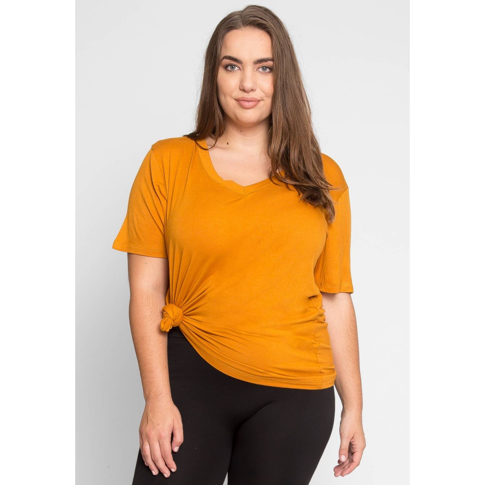 Playera plus size con escote en "V"