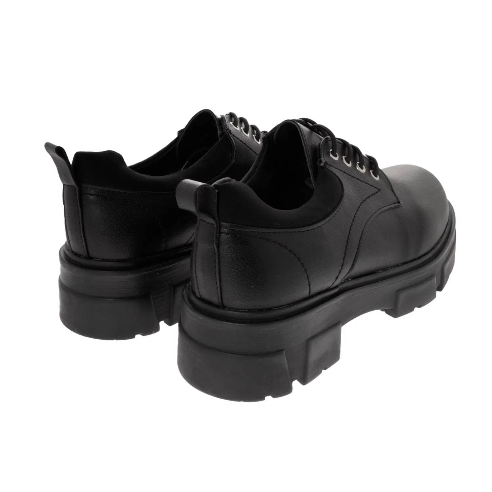Choclos color negro con suela elevada
