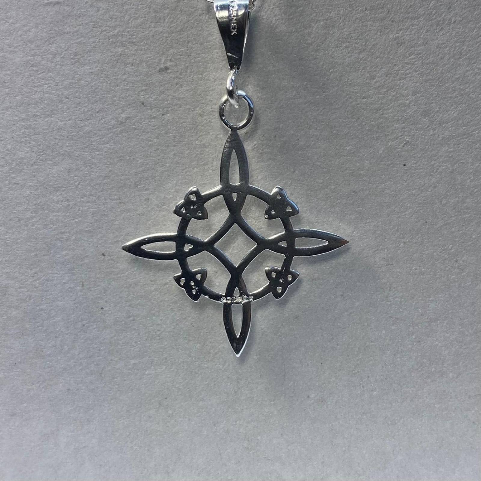 Dije Nudo De Bruja Grande En Plata Solida 925 Grande liso Alto/Ancho: 4 ...