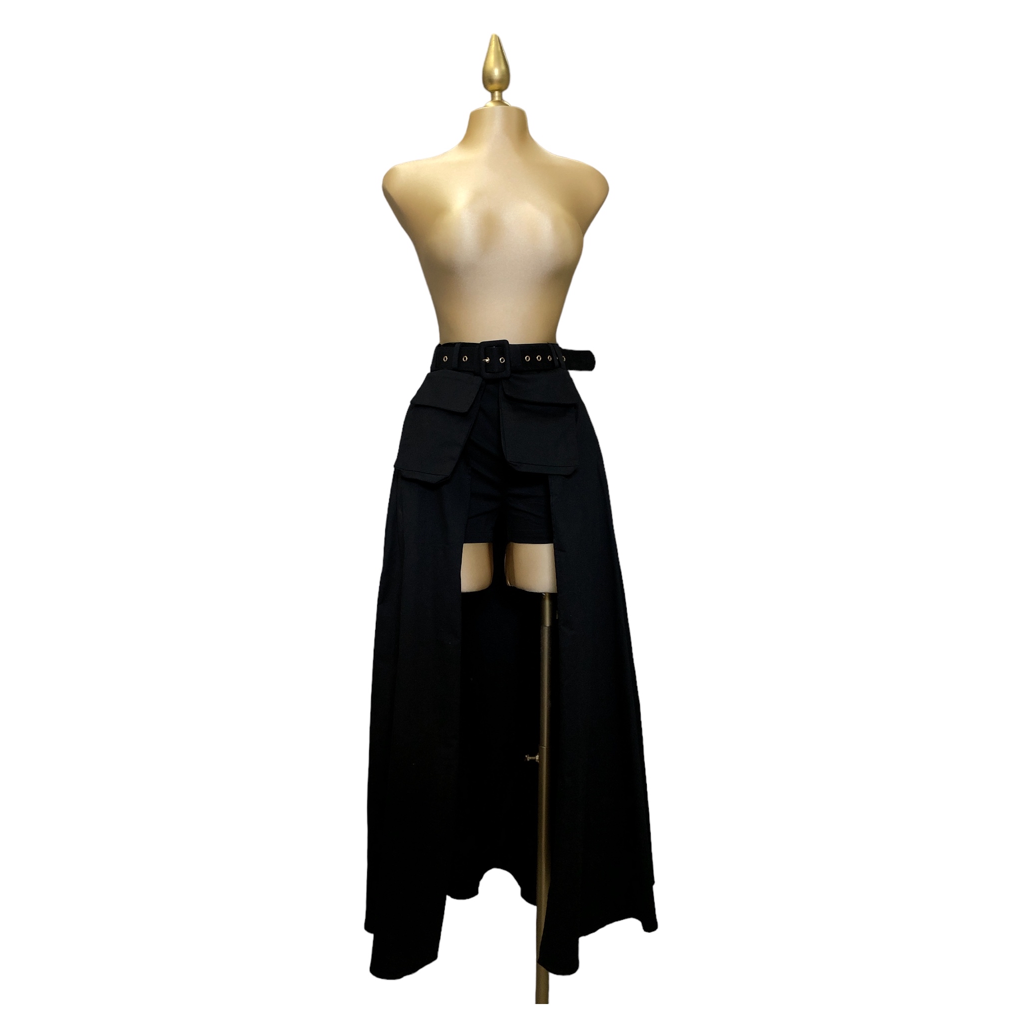 Short Falda Con Cinturón Bajo Simétrico Colo Negro LC DESIGNS COLLECTION.