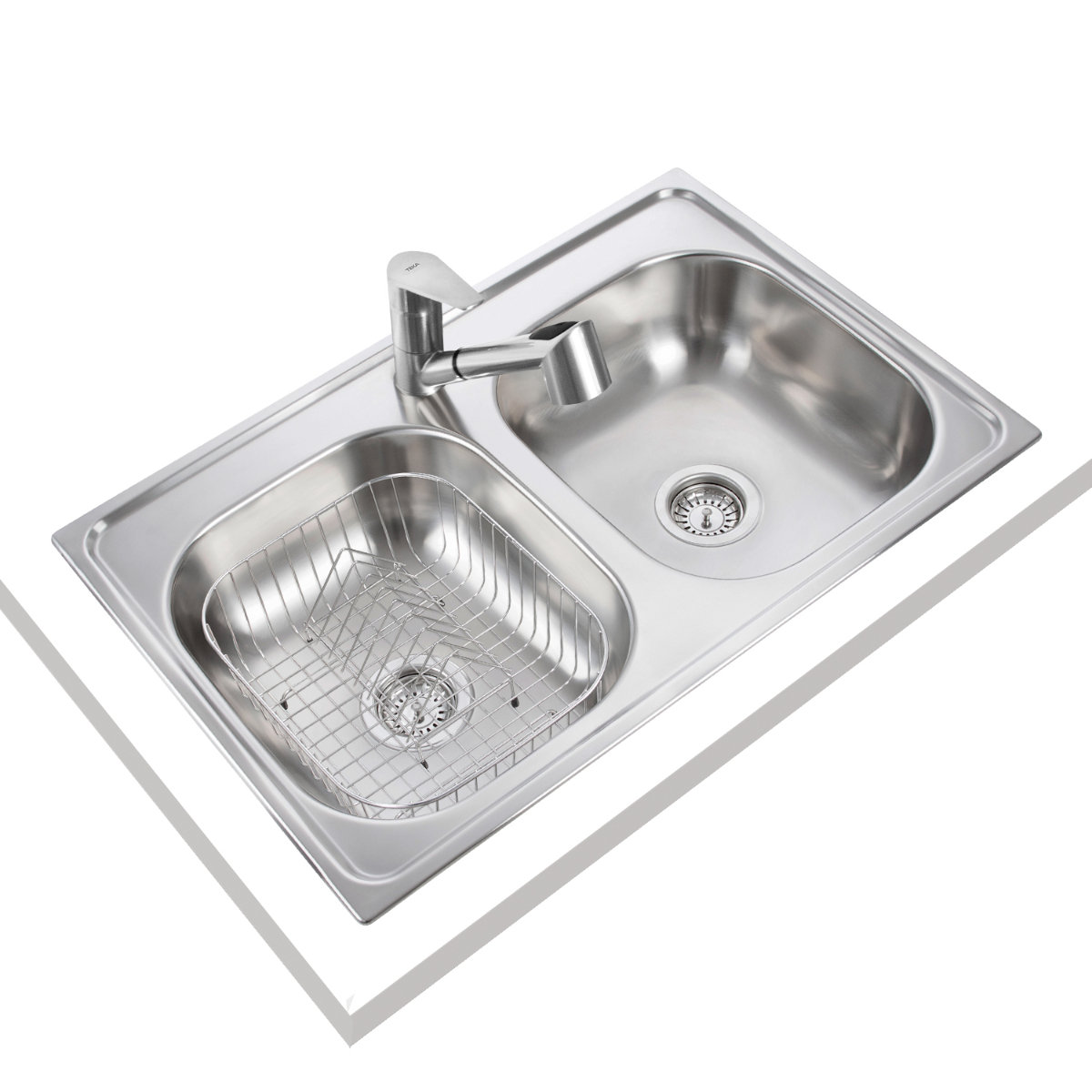 Combo Tarja Empotre y Monomando Teka Tekaway 33.22 2C 978 de 84 cm.